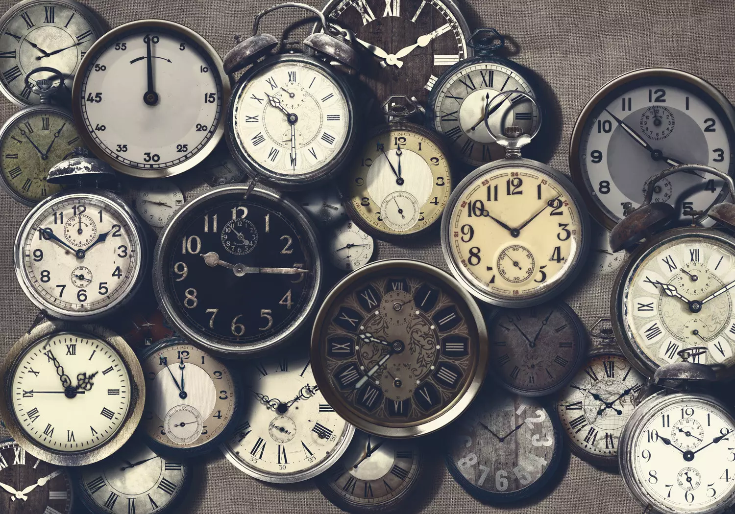 wallpaper with multiple clocks